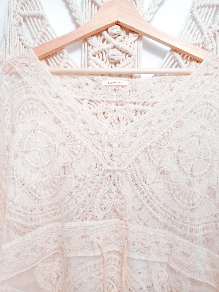Poncho de encaje estilo Boho Ibicenco - La Gata Voladora